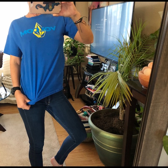 Volcom | Tops | Vintage Volcom Tee | Poshmark